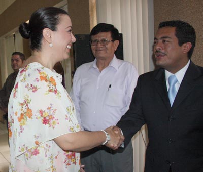 Diputado Enrique Rojas también basificó a su esposa, siendo regidor en ...