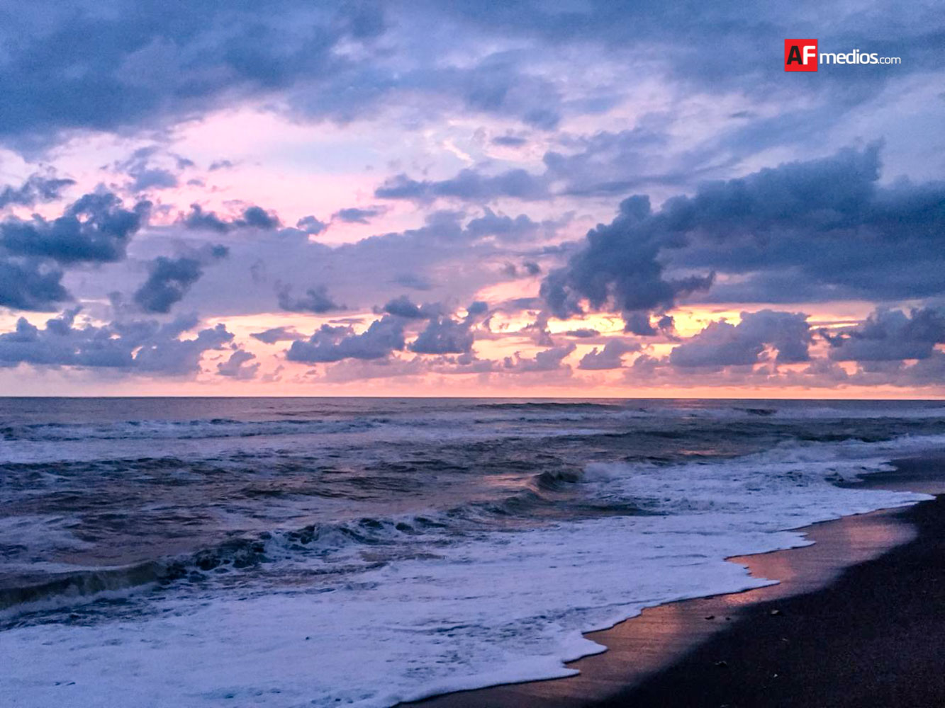 ¿Estás de vacaciones? puedes visitar las cinco playas más cercanas a ...