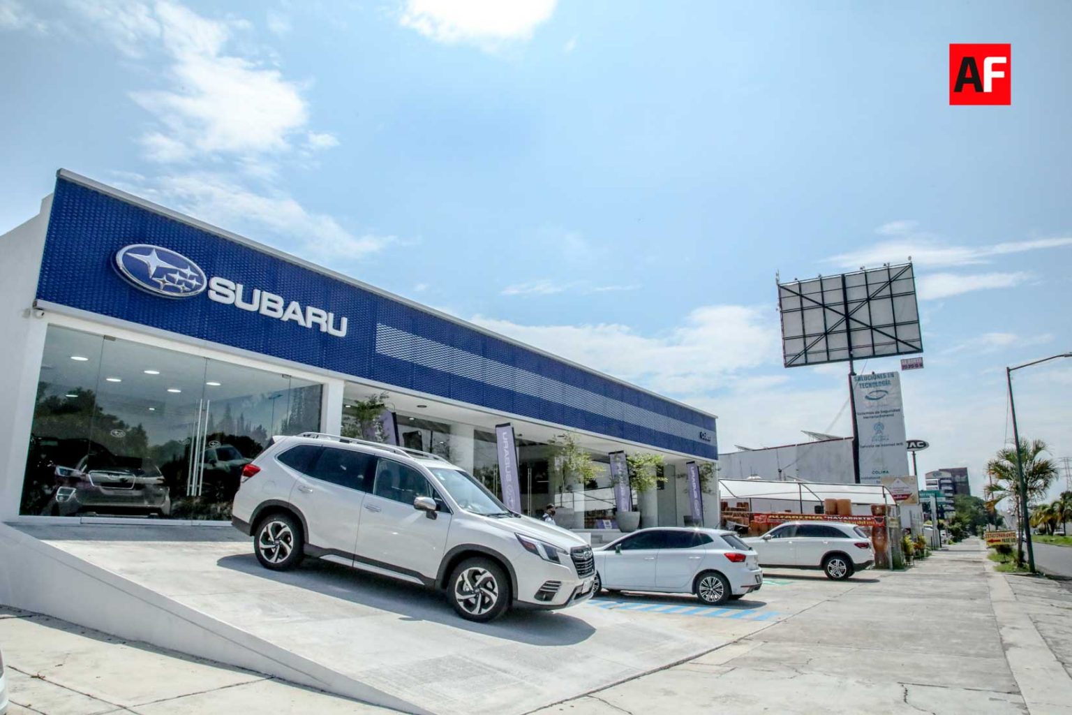 Subaru está ya en Colima; ¡para conocer un Subaru tienes que manejarlo ...