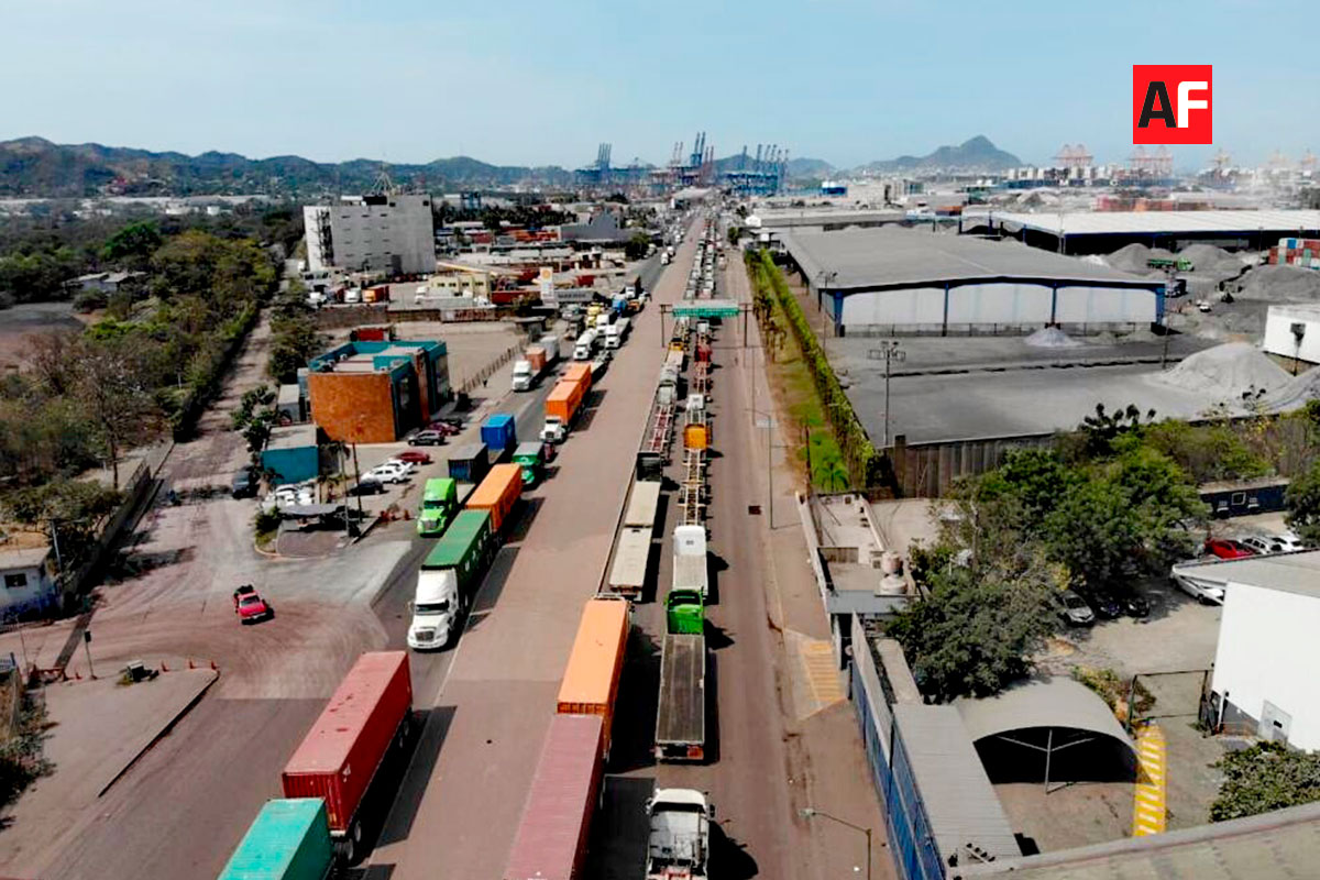 Manzanillo puerto líder en desplazamiento de carga por hectárea; canaliza 130 mil 253 toneladas ...