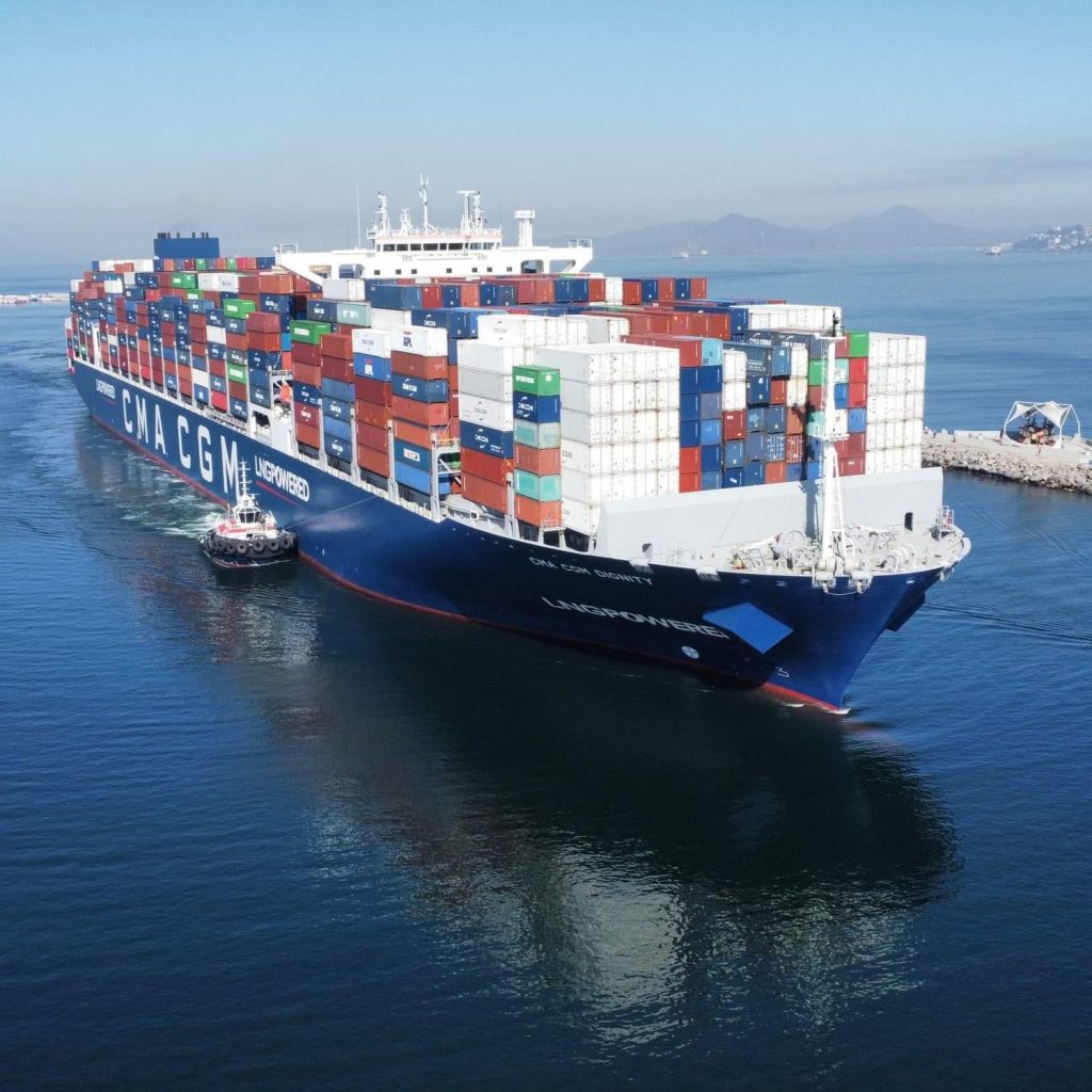 Concluye maniobras en Manzanillo monumental buque porta contenedores ...