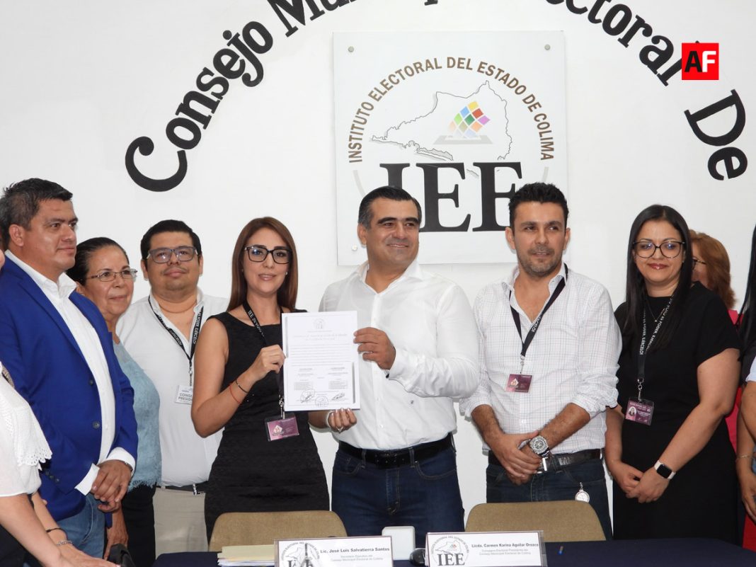 Riult Rivera recibe la constancia de mayoría que lo acredita como Presidente Municipal electo de ...