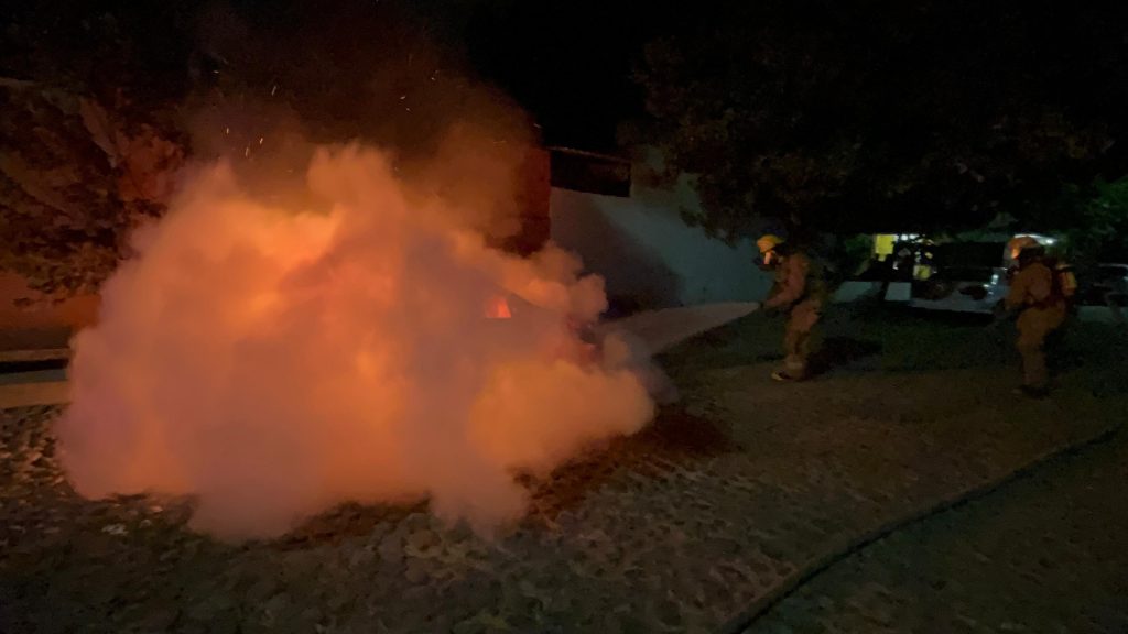 Incendio de vehículo en Rancho Blanco moviliza a bomberos y autoridades ...